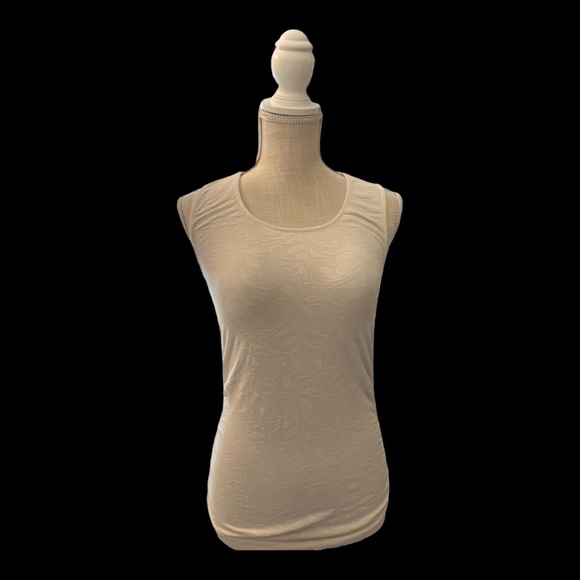 Last Tango | Tops | New Last Tango Seamless Floral Ruched Sides Tank ...